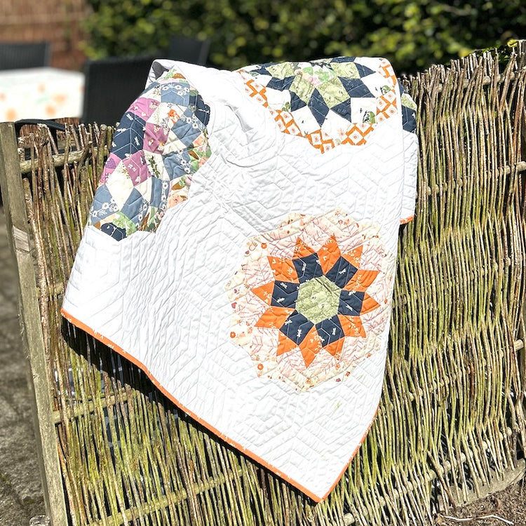 Mandolin-blokken er nu et færdigt tæppe! – Moderne Patchwork